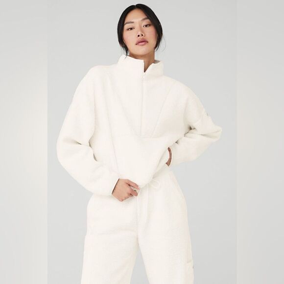 ALO Yoga | Tops | Aloyoga Micro Sherpa Cozy Cabin Half Zip Fleece ...